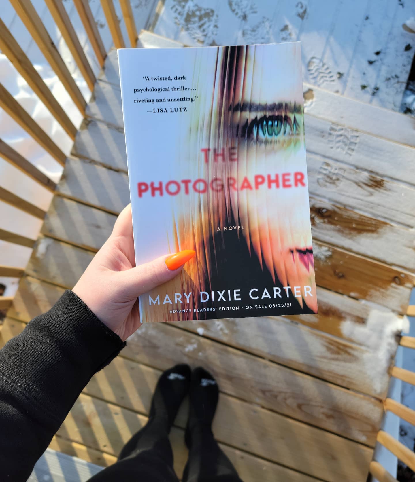 Book Mail – The Photographer by Mary Dixie Carter – Jessicamap Reviews